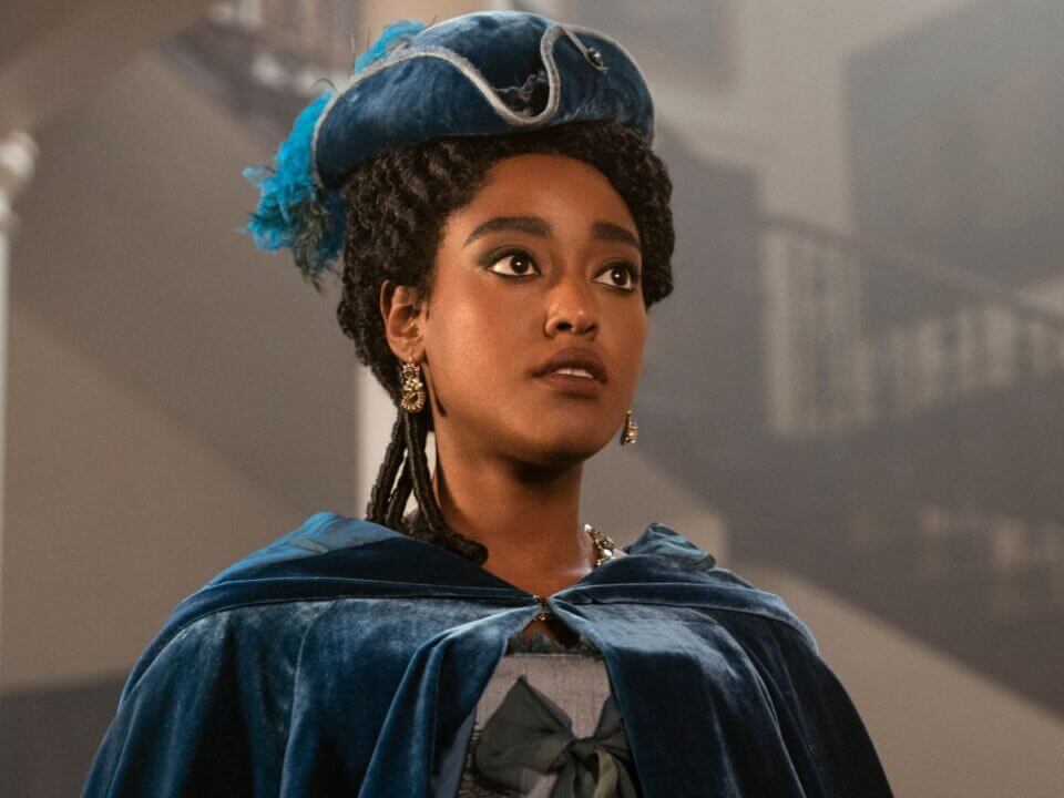 Chega ao Brasil livro inspirado na série Rainha Charlotte; saiba tudo